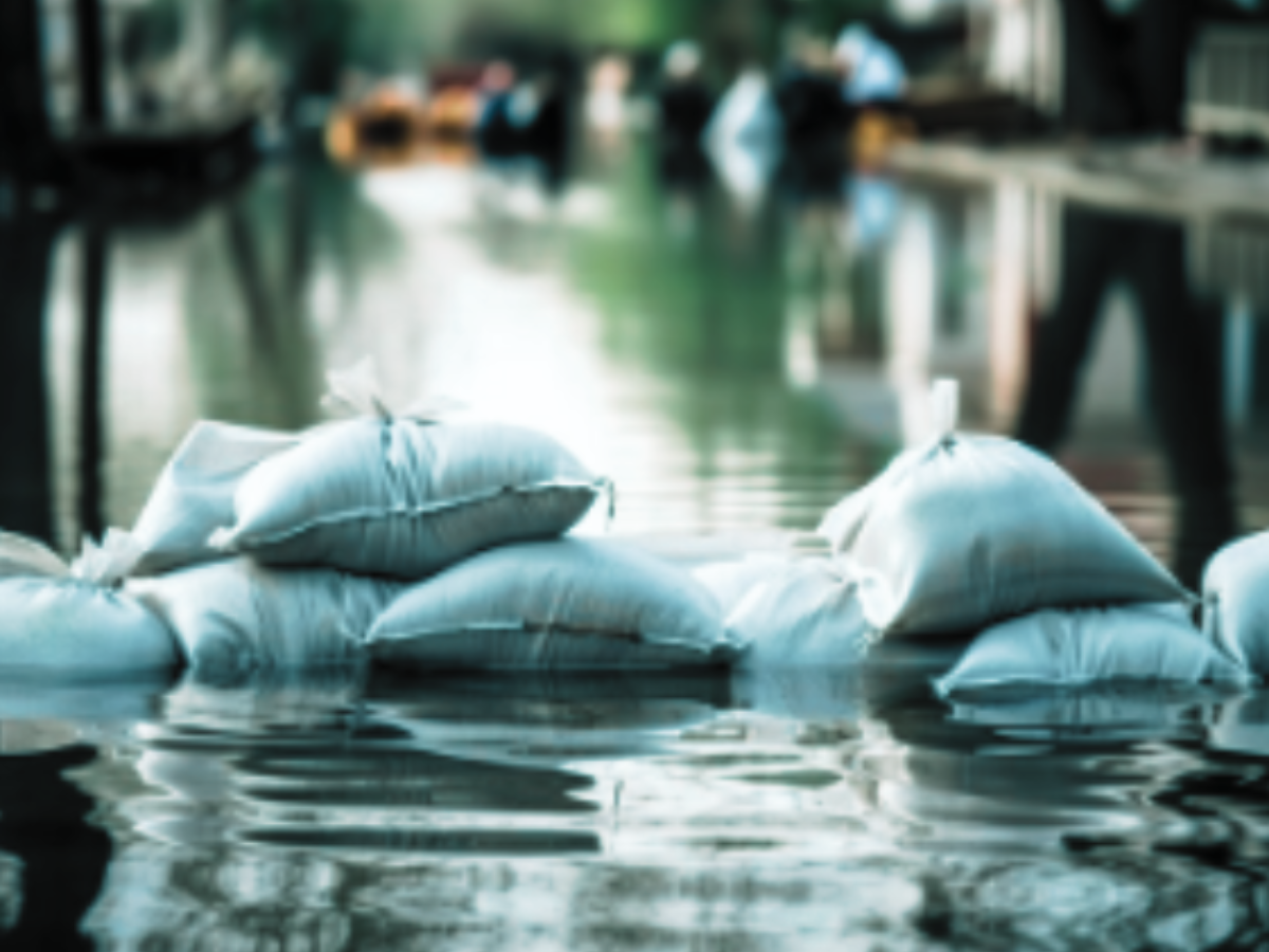 The Science Behind Sandbags for Flooding: A Sinking Solution – Emtez