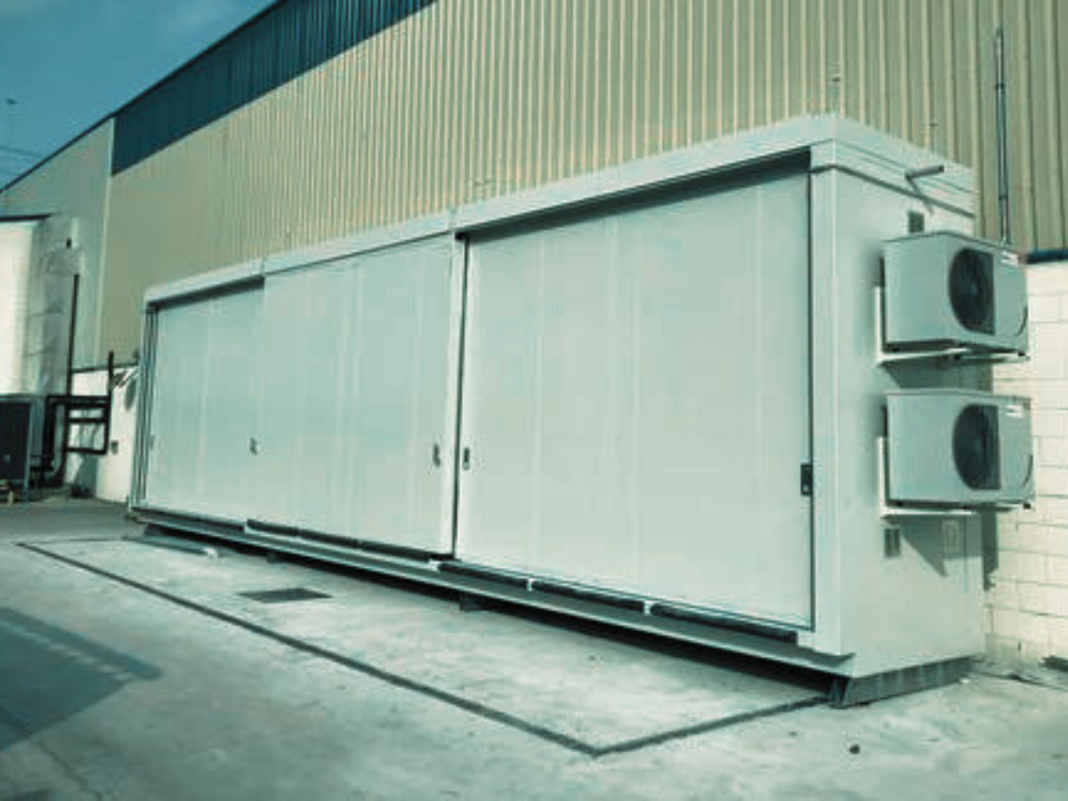 Insulated and temperature controlled storage for chemicals – Emtez